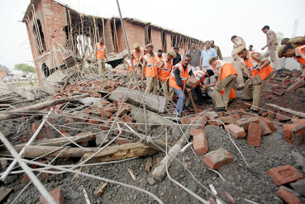 Two labourers killed, 8 hurt in building collapse - Daily Excelsior