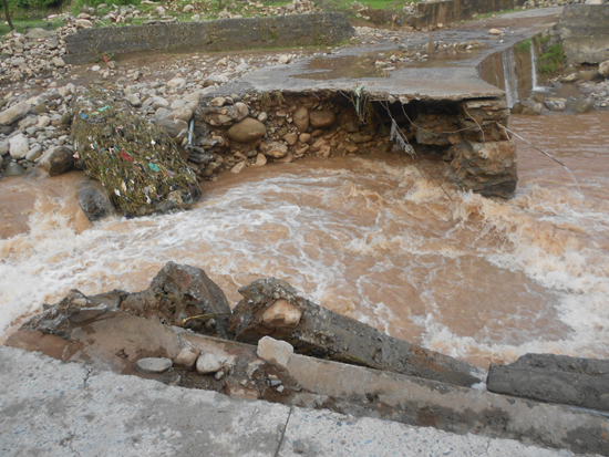 2 killed, 7 injured as houses collapse; bridge washed away - Daily ...