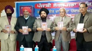 Dr Monojit’s satirical collection hits stands - Daily Excelsior