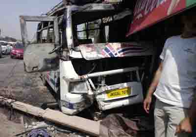 Mini-bus hits electric pole, catches fire - Jammu Kashmir Latest News ...