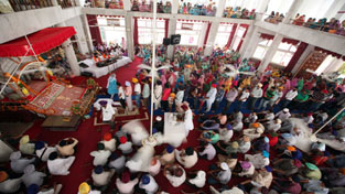 Devotees participating in Parkash Parab celebrations of Guru Hargobind ...