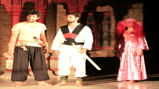 Natrang stages ‘Rashomon’ with Amar Mahal as set for play - Daily Excelsior
