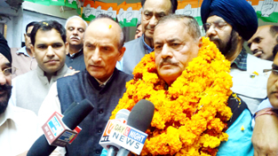 Sapolia joins Cong, all set to give sleepless nights to Lal Singh ...