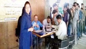ESIC holds medical camp at Jamkash Vehicleades - Daily Excelsior