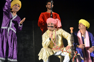 Natrang stages ‘Bawa Jitto’ at Jhiri Mela - Daily Excelsior