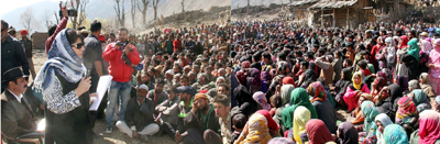 CM visits fire-sufferers of Sukhnai village, announces free ration for ...