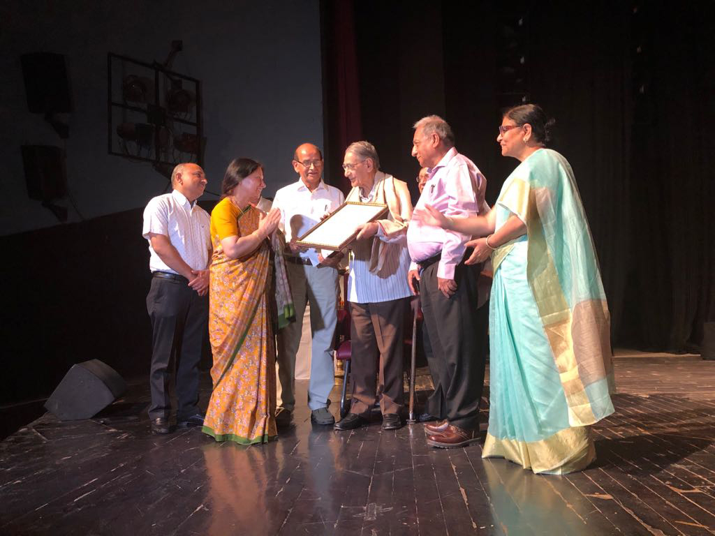 Ved Rahi gets Dinu Bhai Pant Memorial Award - Daily Excelsior