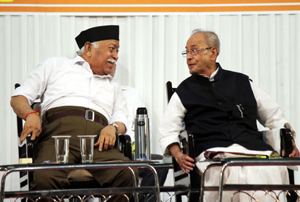 Hatred, intolerance dilute national identity: Pranab at RSS Hqrs