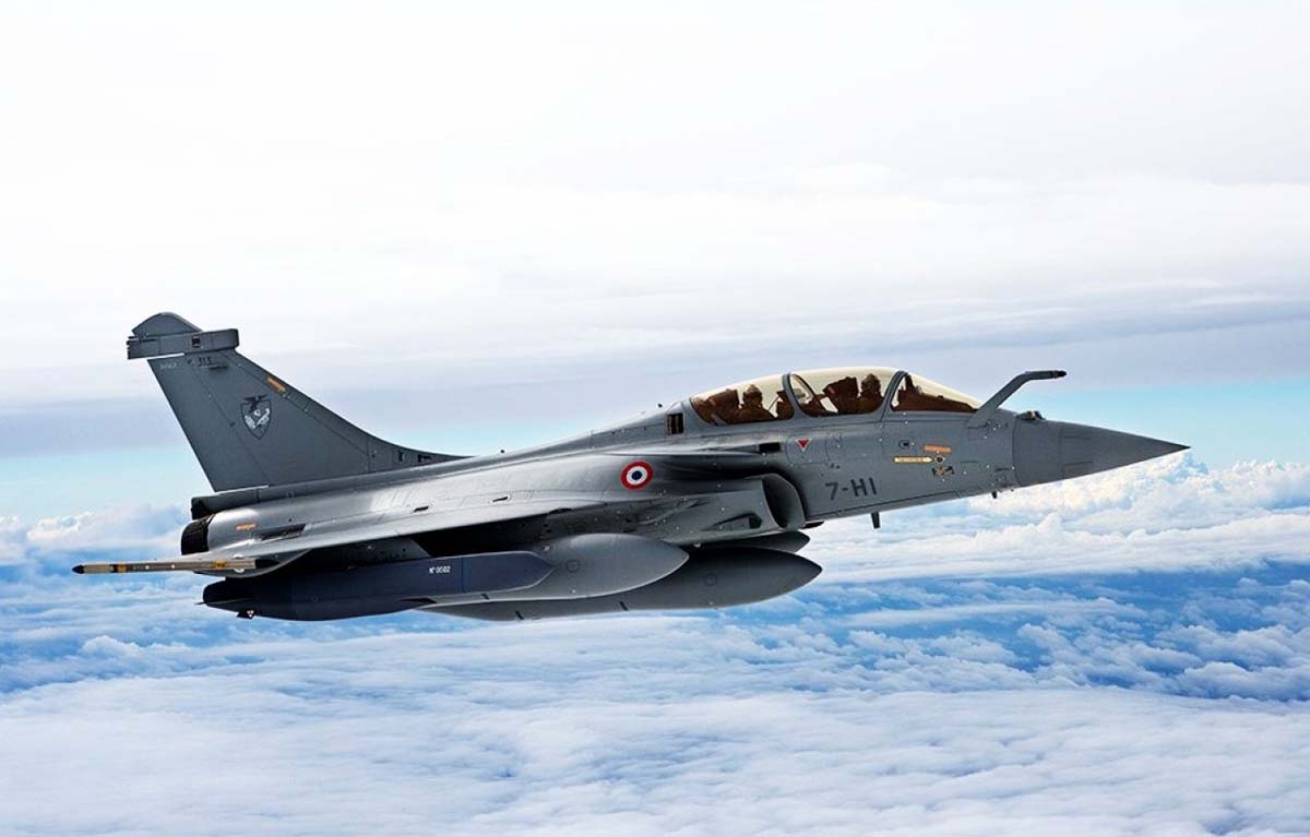 IAF Deputy Chief flies first Rafale manufactured by Dassault for India ...