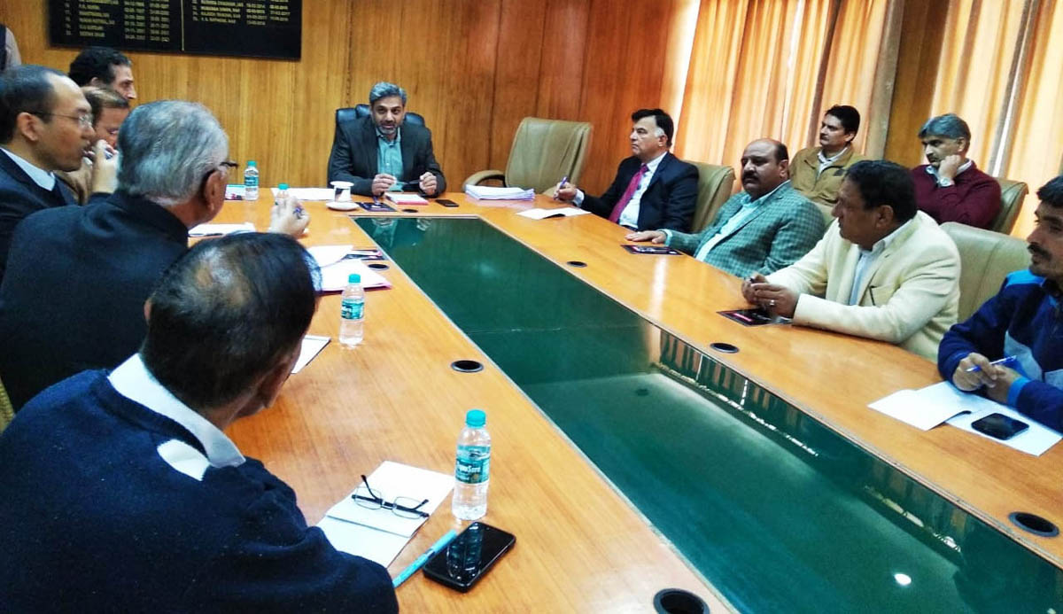 CEO seeks cooperation of political parties in preparing error-free ...