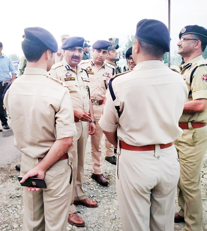 DGP Dilbagh Singh passing directions to officers deployed on NH in ...