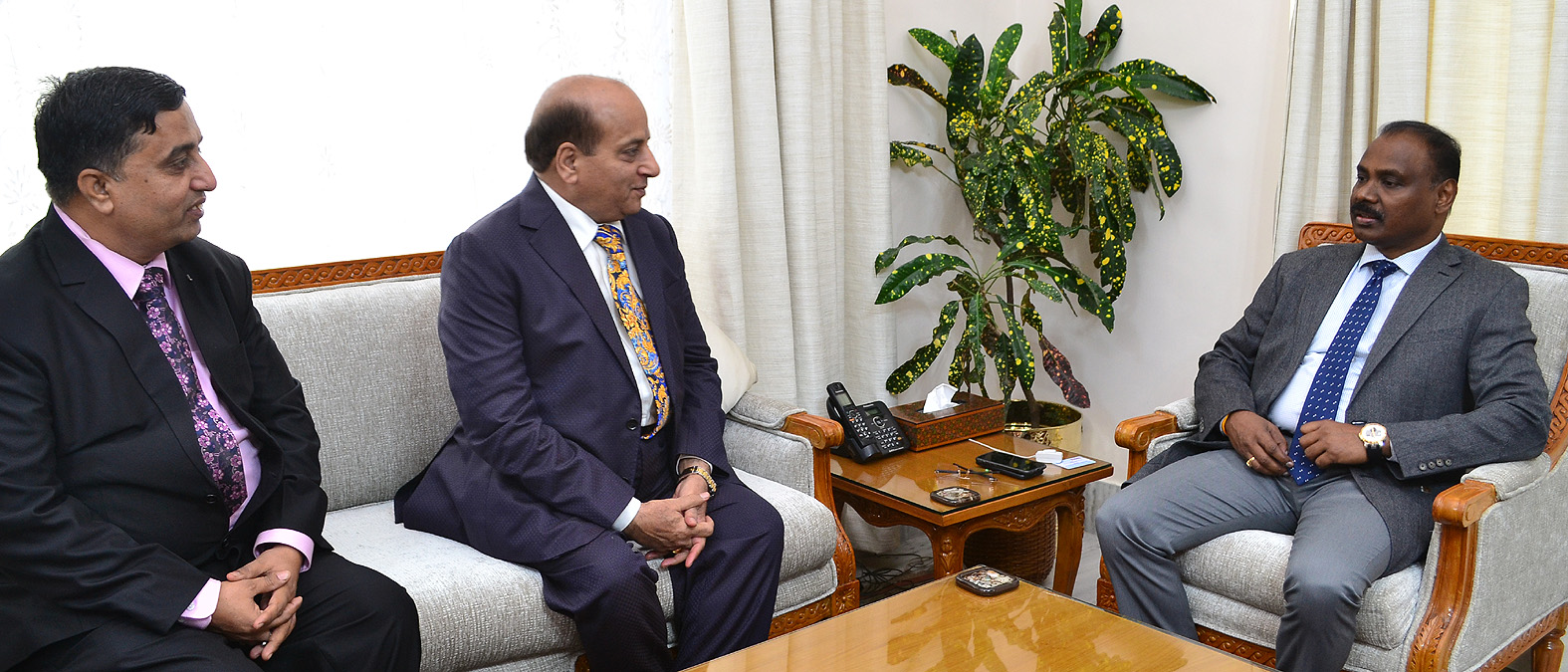 Member, SMVDSB meets Lt. Governor - Daily Excelsior