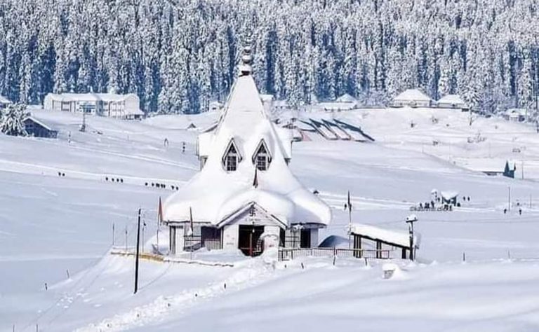 Fresh snowfall in Gulmarg, other higher reaches in Kashmir - Jammu ...