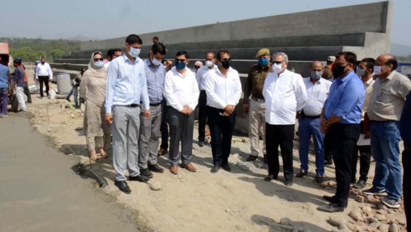 Advisor Khan inspects ongoing works at Khel Gaon Nagrota - Daily Excelsior