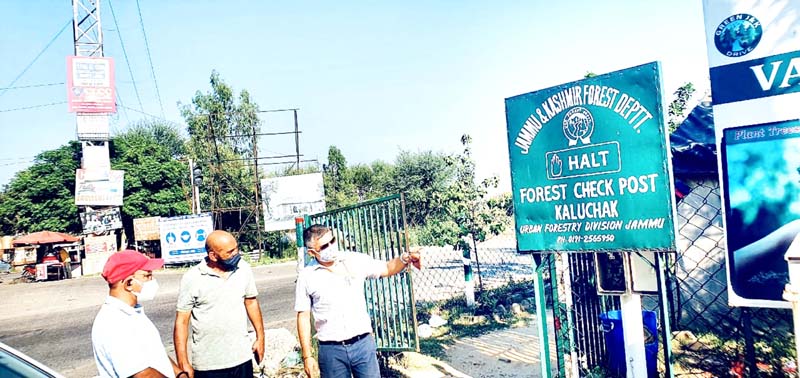 Spl Secy Forest conducts random visit of check posts - Jammu Kashmir ...