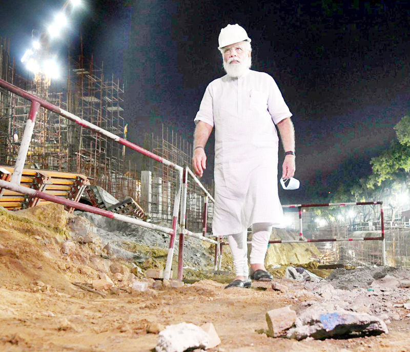 Prime Minister Narendra Modi inspecting construction site of new ...