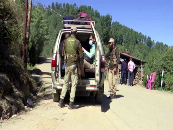 Search operation continues in J&K's Poonch-Rajouri forest areas to track down terrorists - Jammu ...