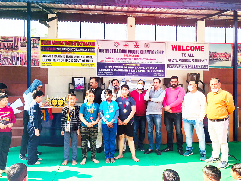 Winners posing for a group photograph along with dignitaries at ...