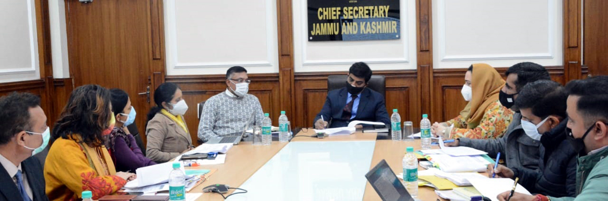 Chief Secretary, A K Mehta chairing a meeting on Friday. - Jammu ...