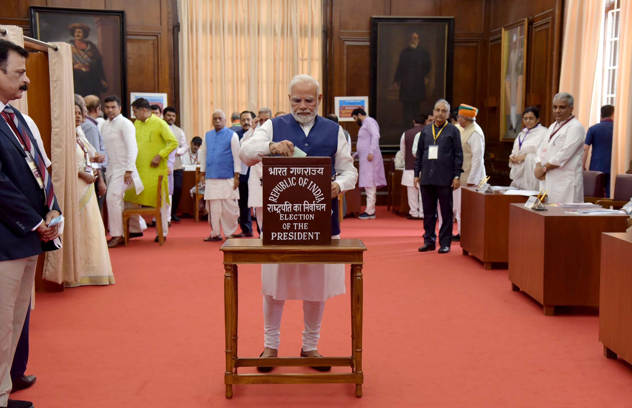 Presidential Elections 2022: PM Modi casts his vote at Parliament House ...