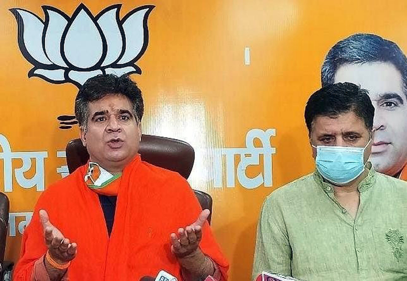 Raina appeals LG to resolve issues of agitating lawyers - Daily Excelsior