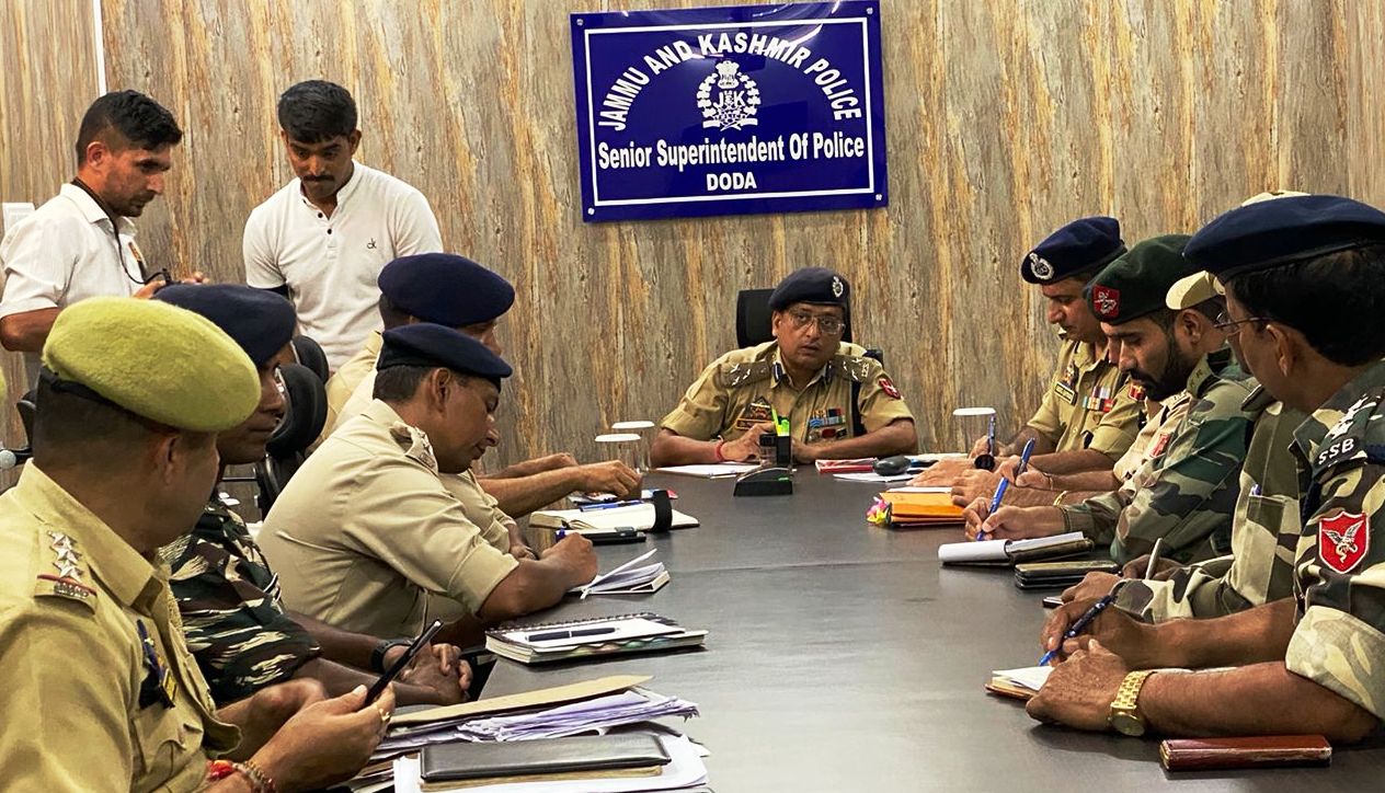 DIG reviews security situation in Doda ahead of LG’s visit - Daily ...