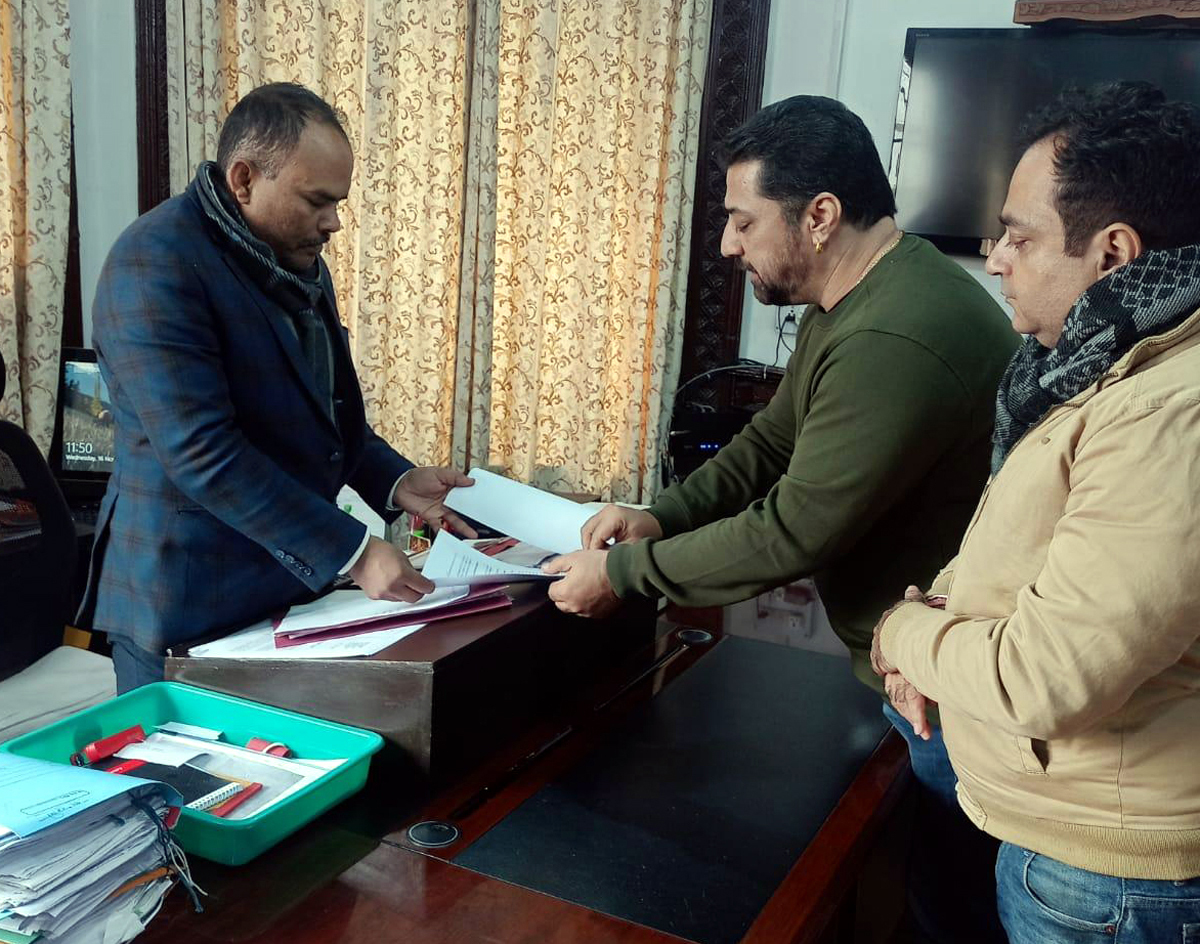 KP fact finding team visits Valley, meets Div Comm - Jammu Kashmir ...