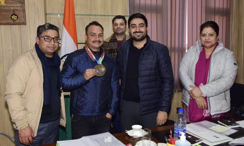 DIPR honours Gold Medallist Gagan Jamwal - Jammu Kashmir Latest News ...