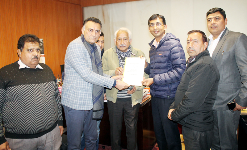 Joint delegation of HRAK, FHRICJR meets CEO SMVD Shrine Board - Daily ...