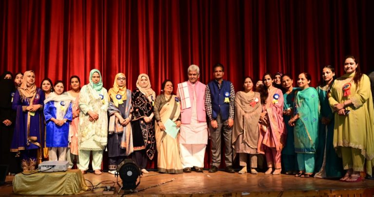 LG Sinha Attends Founder's Day Celebration Of Devki Arya Putri ...