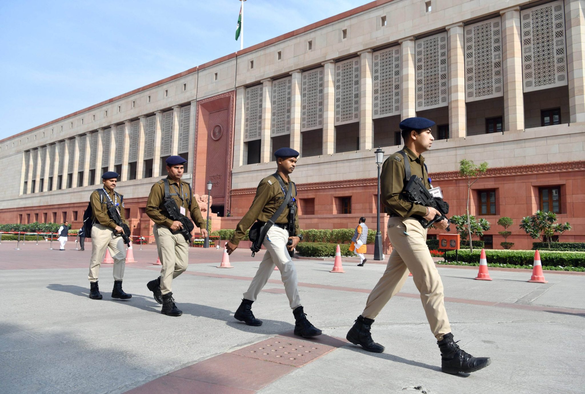 3,300 CISF Contingent To Take Full Charge Of Parliament Security From ...