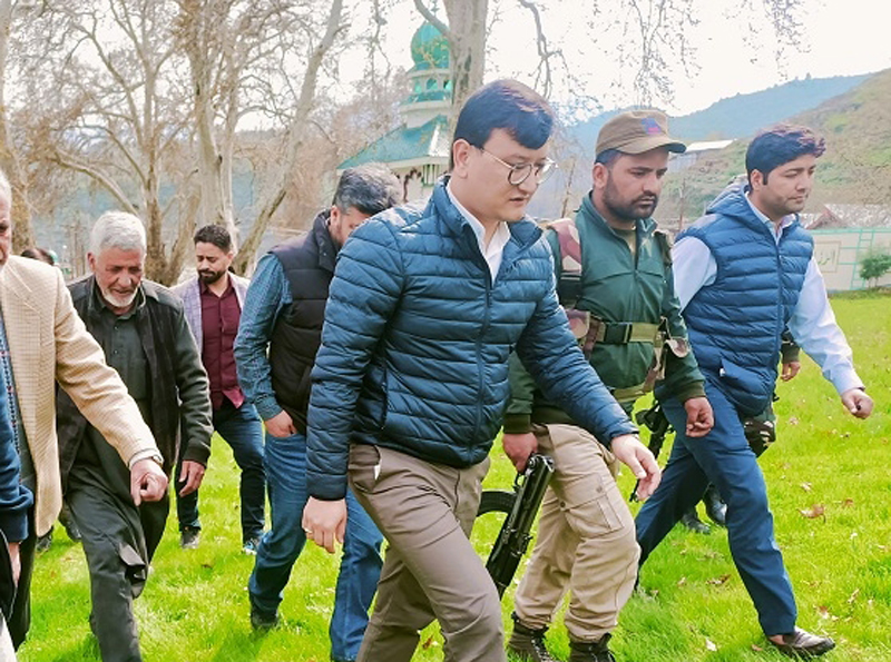 DC B'la reviews arrangements for Eid-Ul-Fitr, Jumat-ul-vida, Shab-e ...