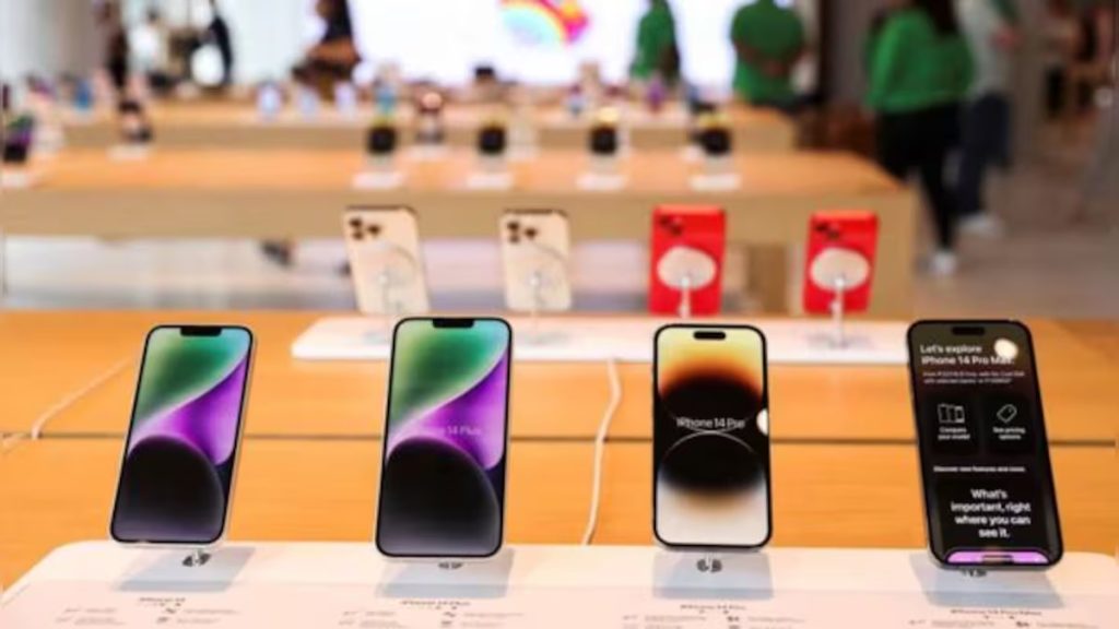 Govt Cuts Import Duty On Mobile Phones; Imported Handsets To Become Up ...