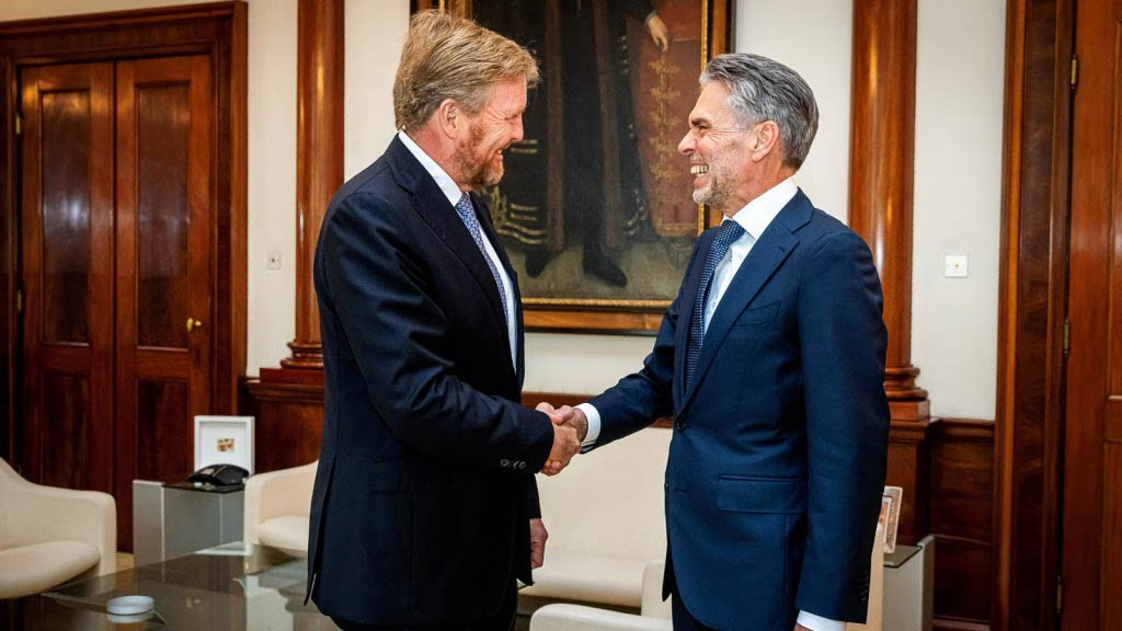 Dutch king swears in a new Govt 7 months after far-right party won ...