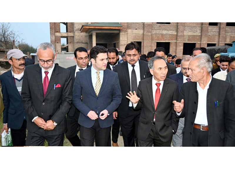 CJ inspects District Courts at Kulgam - Daily Excelsior