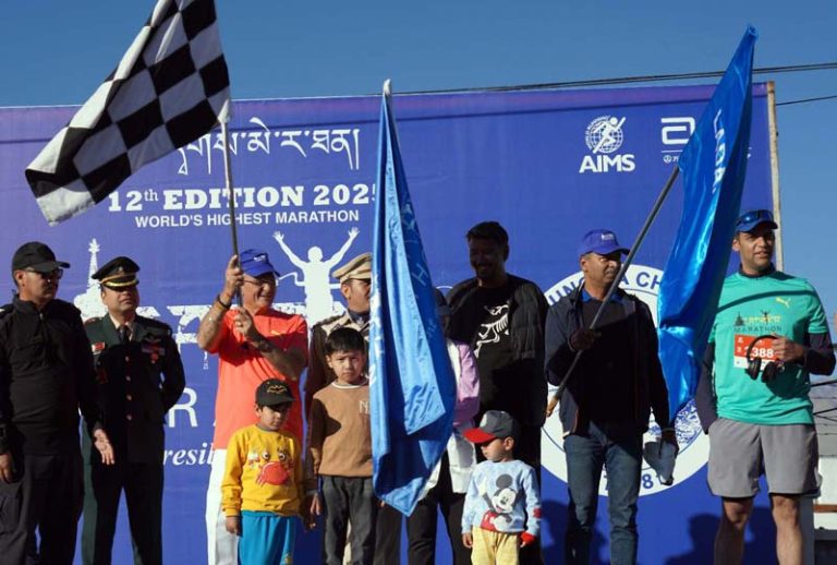 LG Ladakh flags off ‘Run for Fun’ Marathon in Leh - Daily Excelsior