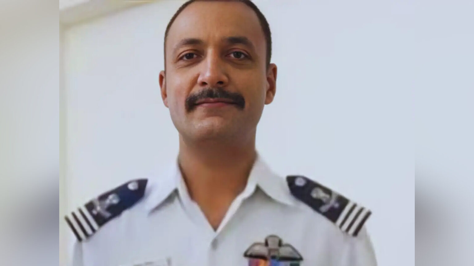 Tejas crash: 'Patriot, outstanding athlete', IAF pilot's village in ...