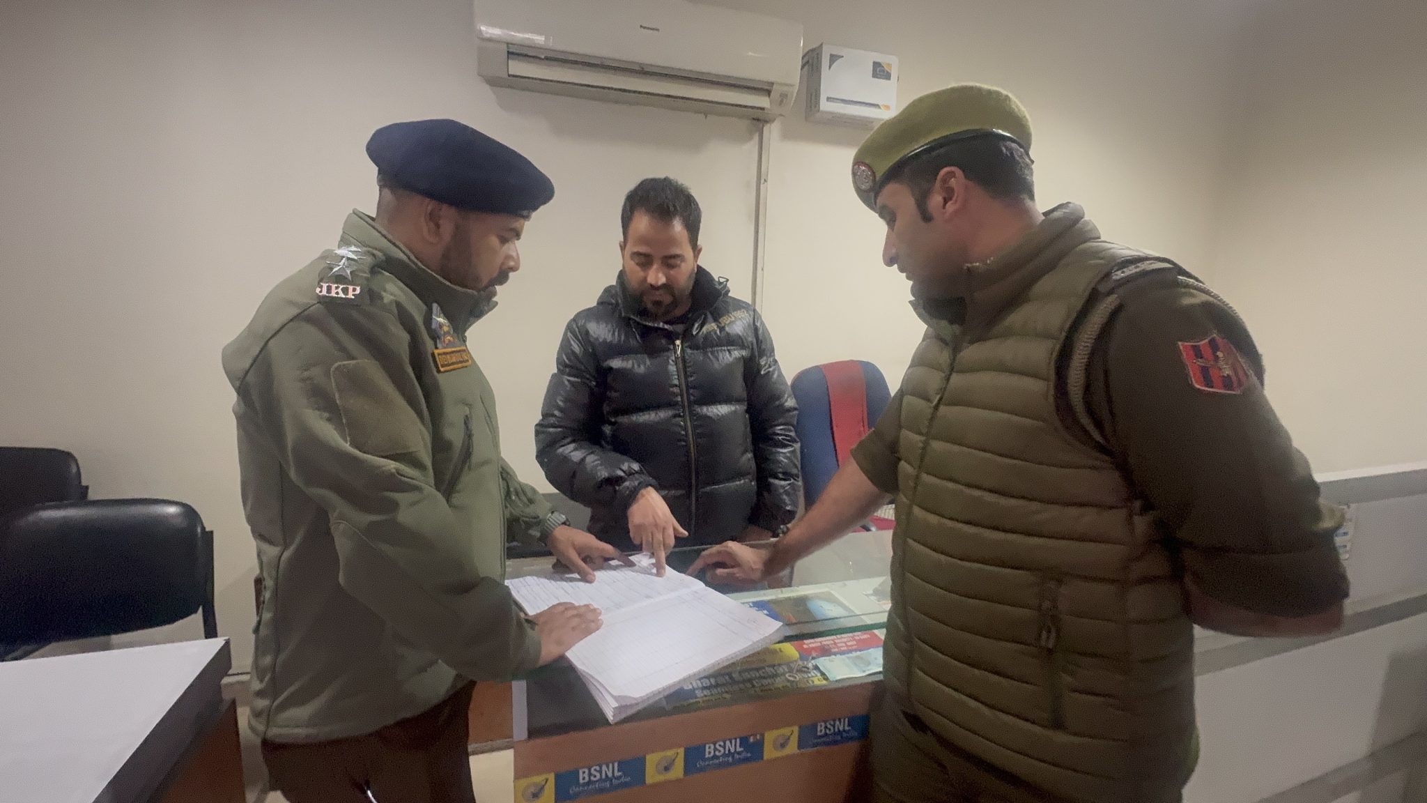 J&K Police Conducts Inspection Of SIM Vendors To Prevent SIM Misuse In ...