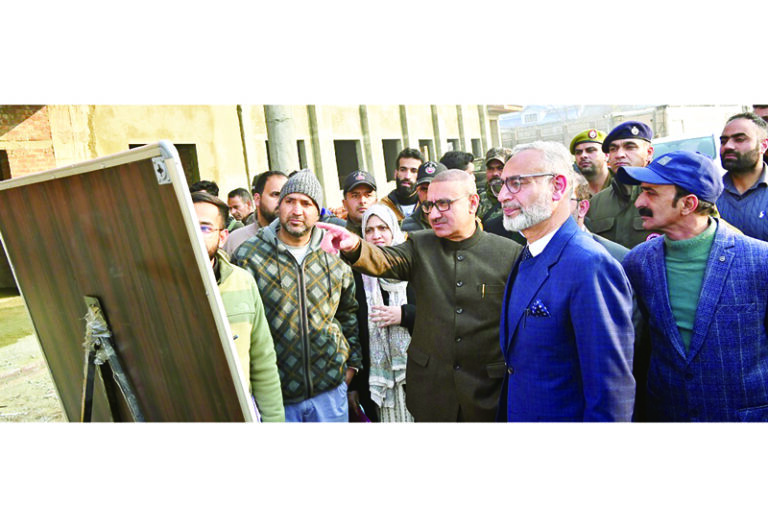 Justice Wani visits Kulgam, inaugurates relocated Fast-Track Court ...