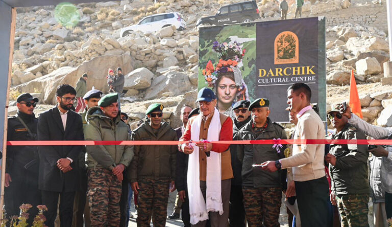 LG Kavinder inaugurates Darchik Cultural Centre, Community Radio ...