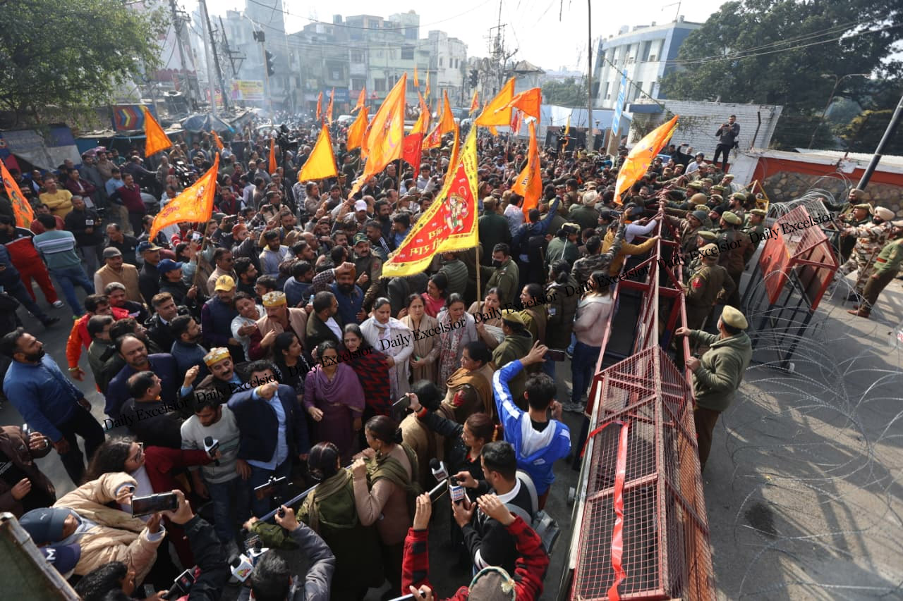 Protests Outside Lok Bhavan In Jammu, LG’s Effigy Burnt Over Medical ...