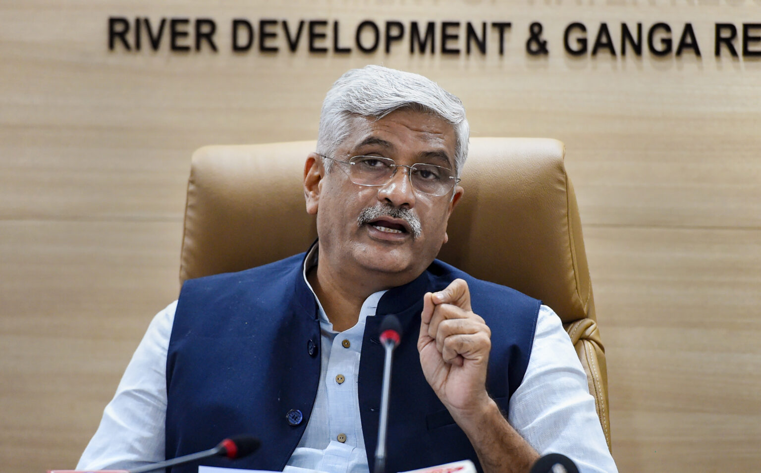 Request Sonia Gandhi To Return Nehru's Letters To Prime Ministers ...