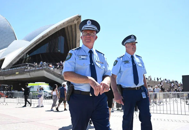 Sydney deploys record police for New Year following Bondi shooting ...