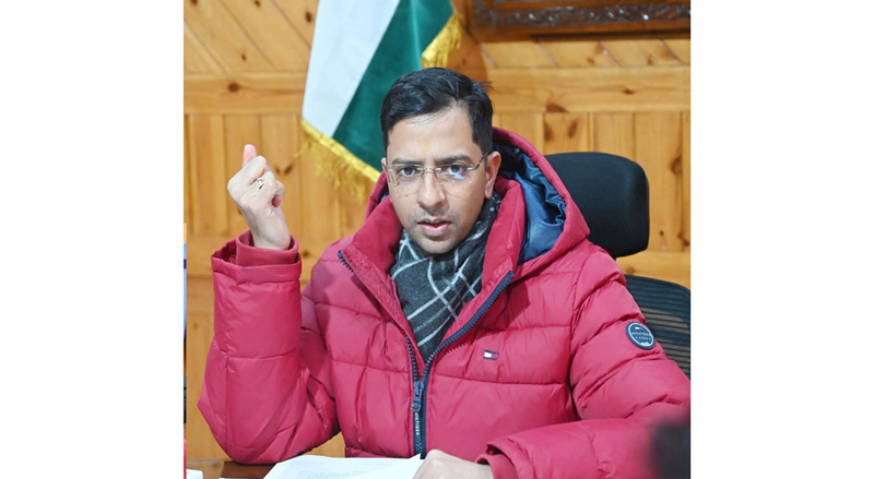 DC Shopian reviews anti-drug strategy - Daily Excelsior