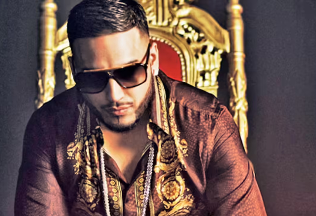 Pak singer booked for singing song linked to Imran Khan - Daily Excelsior