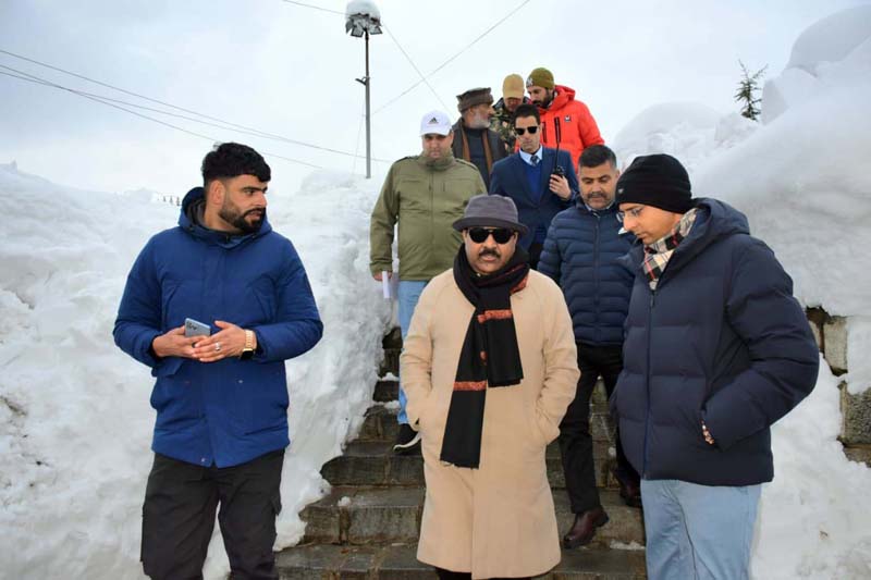 DyCM inspects snow hit areas of Pulwama, Shopian; reviews relief ...