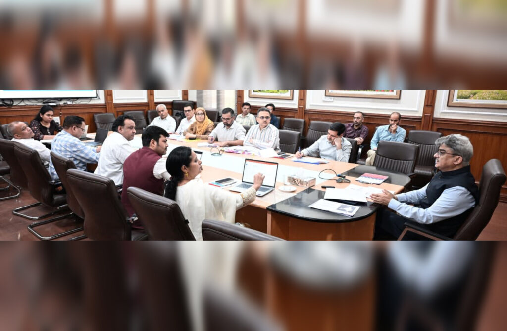 CS Assesses Flagship Urban Schemes For Sanitation, Housing & Livelihood ...