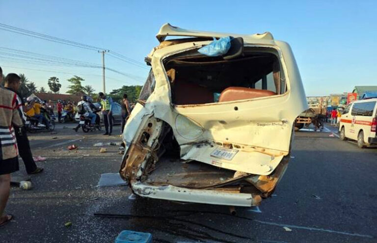 Two traffic accidents in Cambodia kill 14 garment factory workers ...