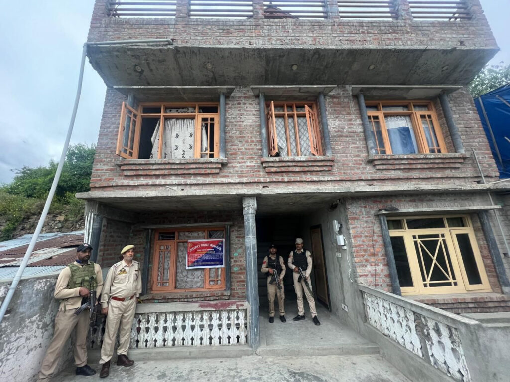 ₹1.20 Crore Property Of Notorious Drug Peddler Attached In Srinagar ...