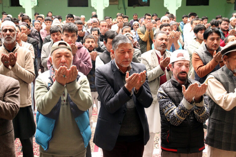 Markazi Eid-ul-Adha prayers offered at Hawza-e-Ilmiyah Isna Asharia ...